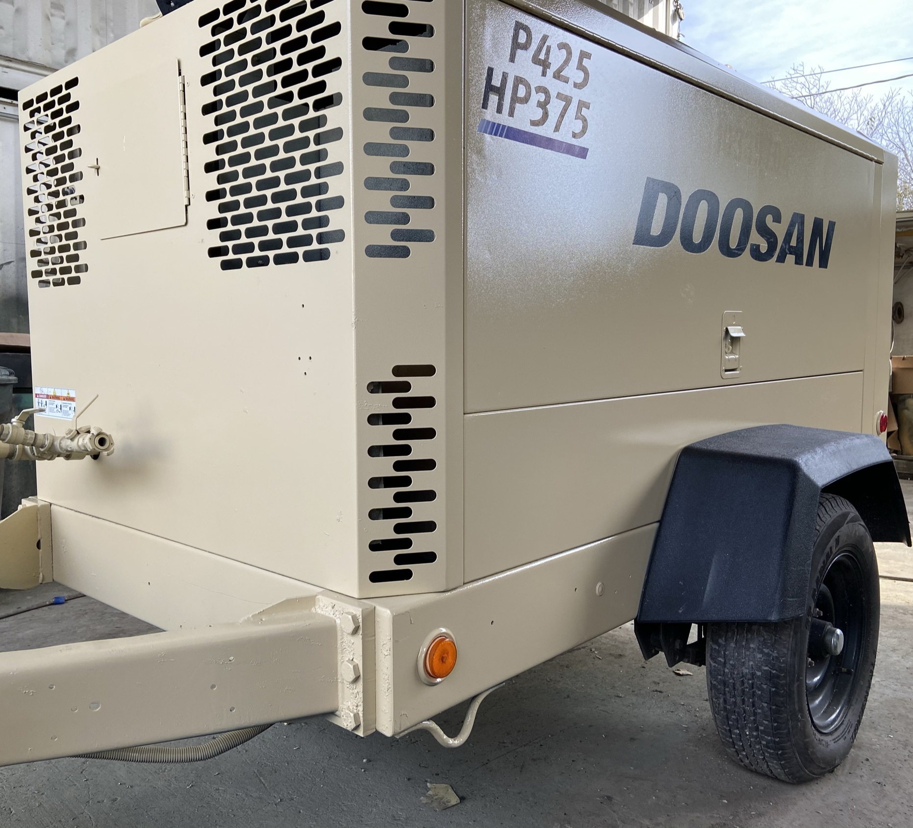 Used Doosan P425/HP375 Diesel Air Compressor 425 469026UAZF15
