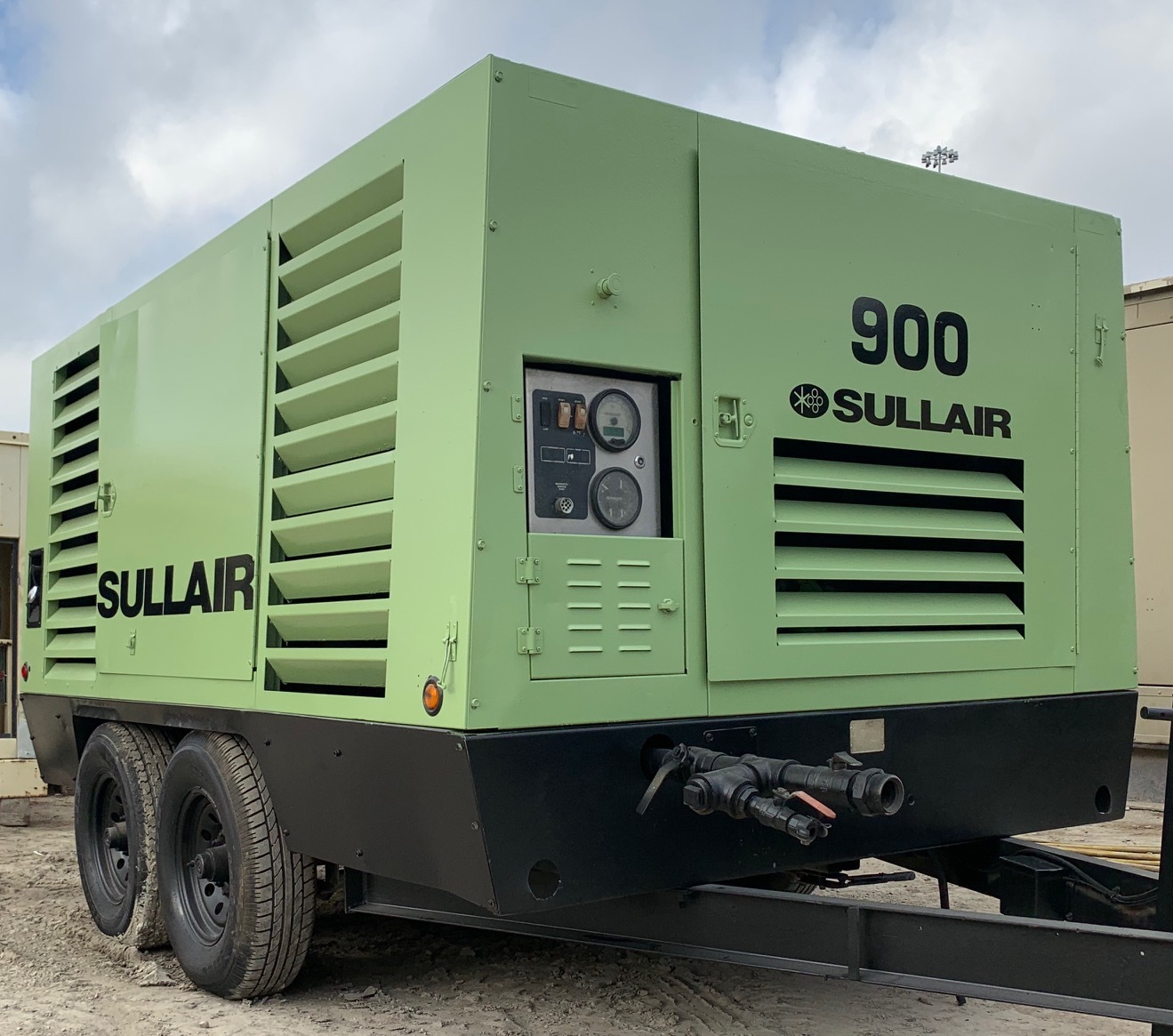 Used Sullair 900CAT Diesel Air Compressor 900 200701310138