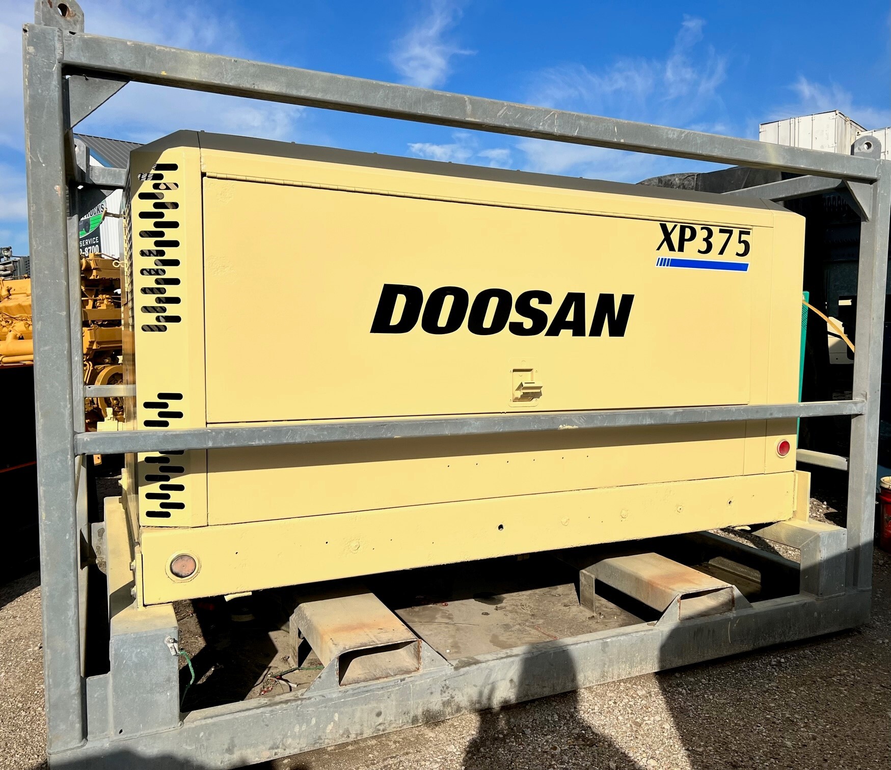 Used Doosan XP375 Diesel Air Compressor 375 420579ULUC48