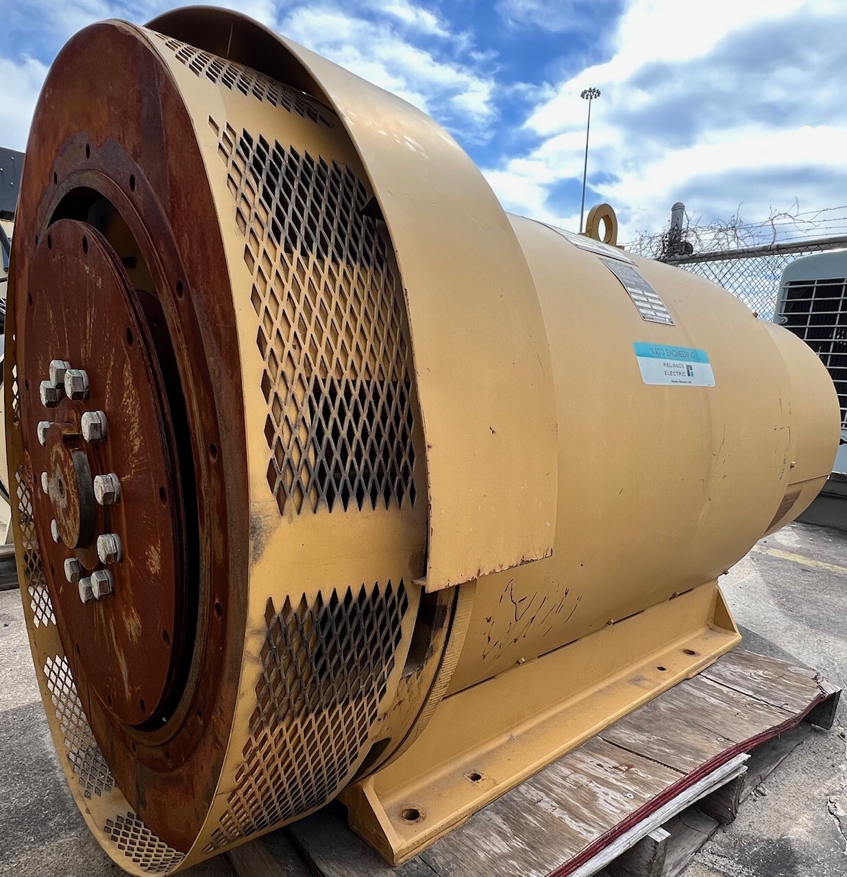 Used Kato 600kW Generator End 600 98678