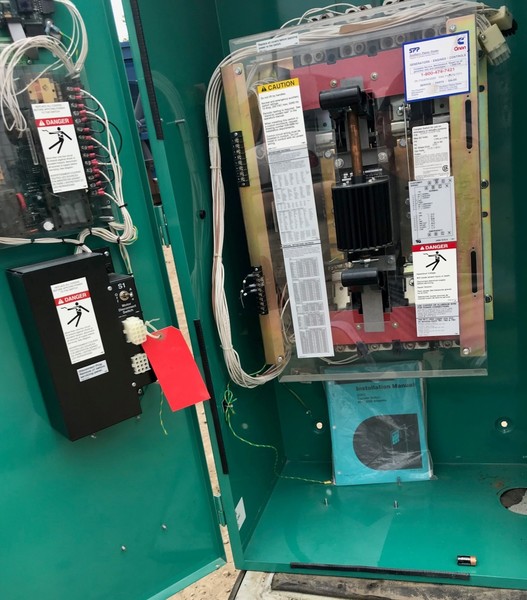 Cummins Onan 300Amp 480V Automatic Transfer Switch I010286994